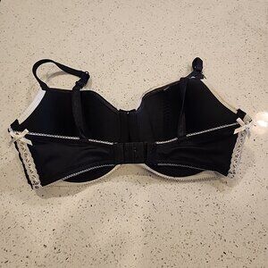 B. Tempt’D | Intimates & Sleepwear | Btempd Bra 32dd Black Underwire ...